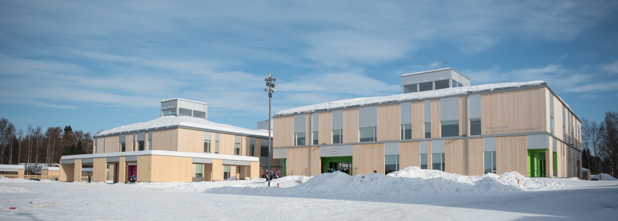 Kuva 8: ”Koulu on kuhmolaisten oma juttu” - Puuinfo